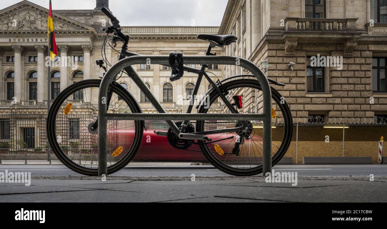 Well secured hi-res stock photography and images - Alamy