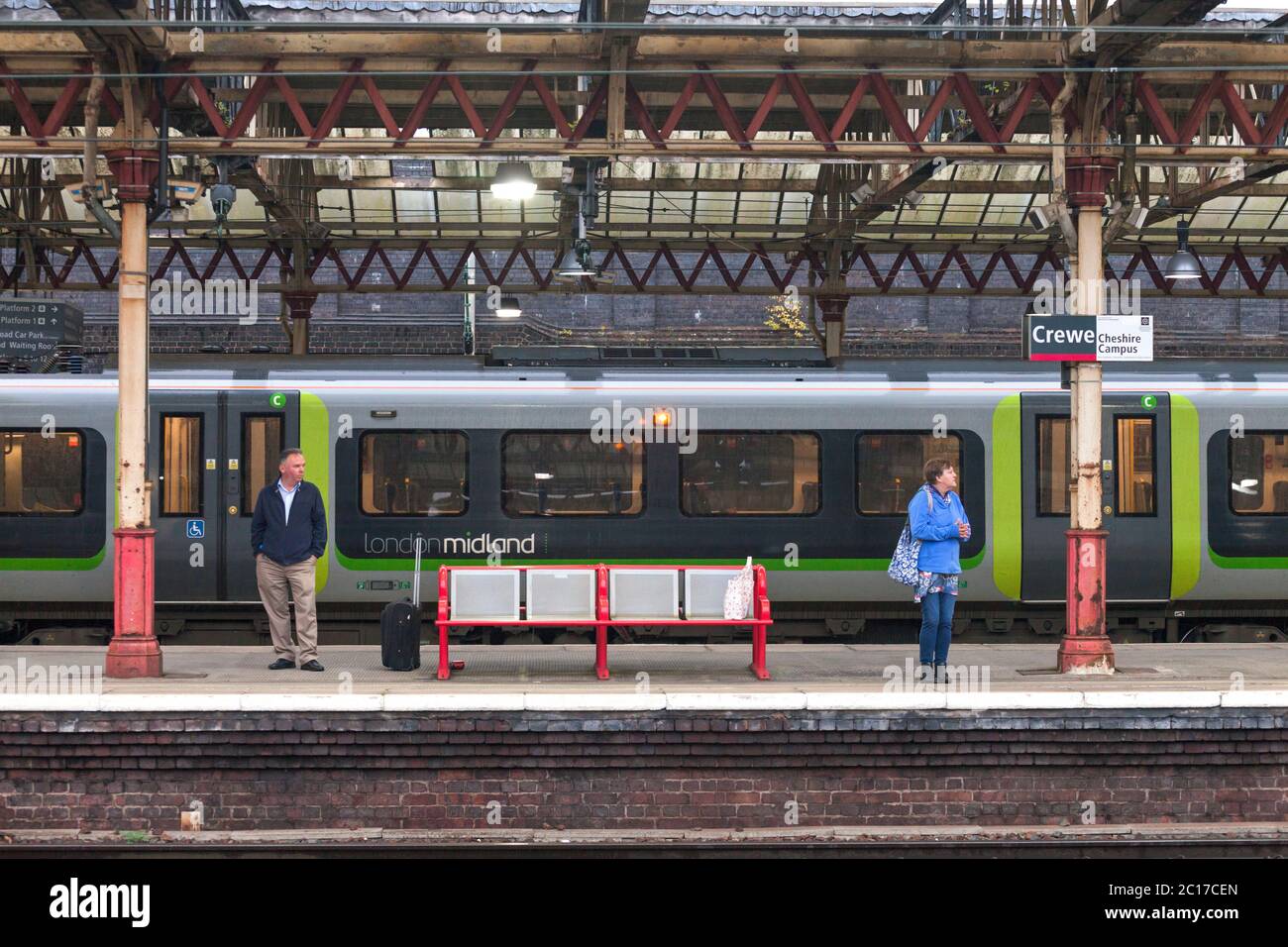 British rail class 350 hi-res stock photography and images - Alamy