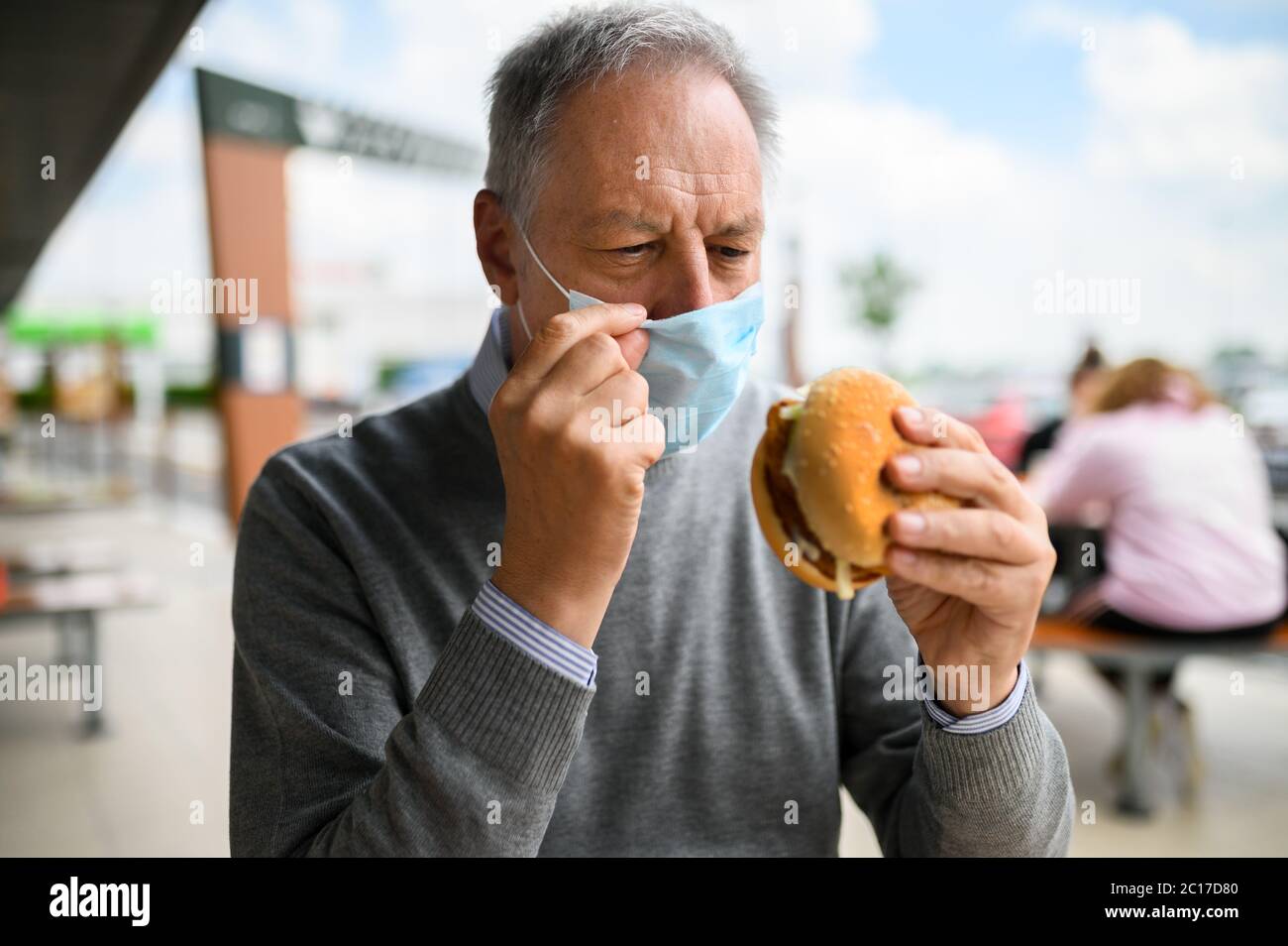 Mpossible burger hi-res stock photography and images - Alamy