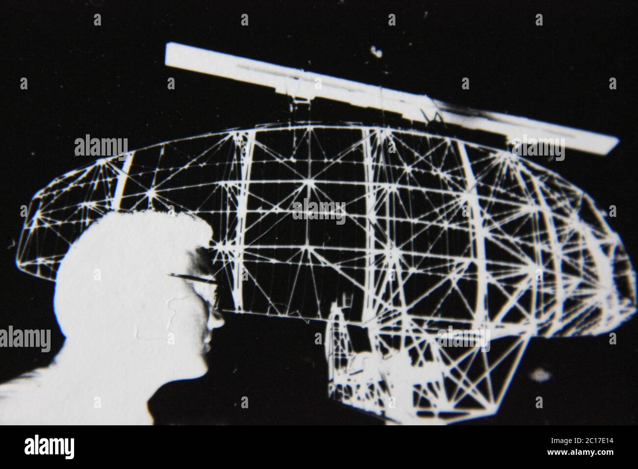 Airport radar 1970s hi-res stock photography and images - Alamy