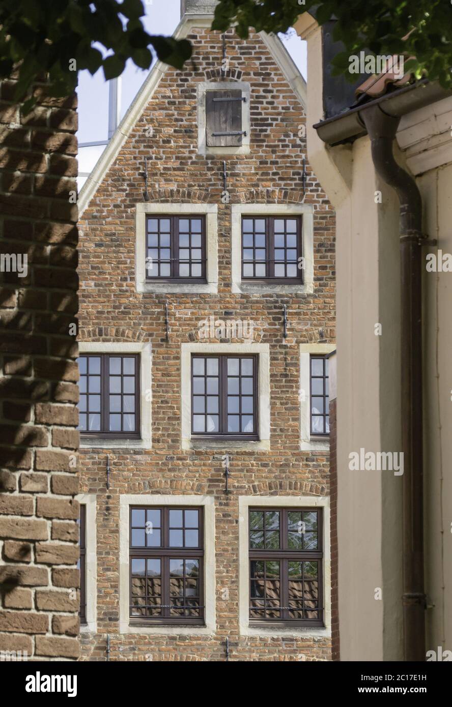 Gable gabled window windows hi-res stock photography and images - Alamy