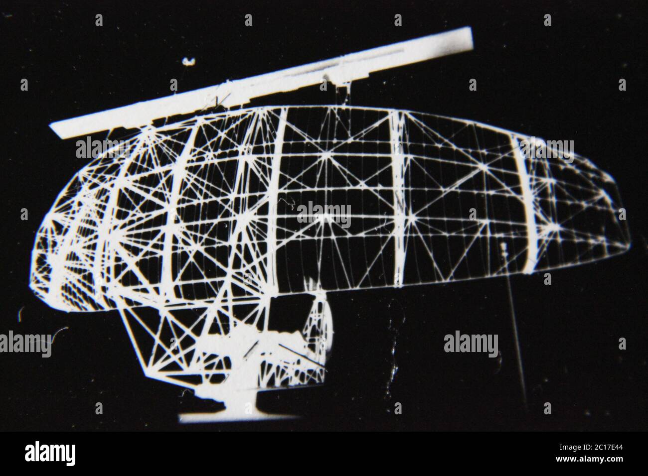Airport radar 1970s hi-res stock photography and images - Alamy