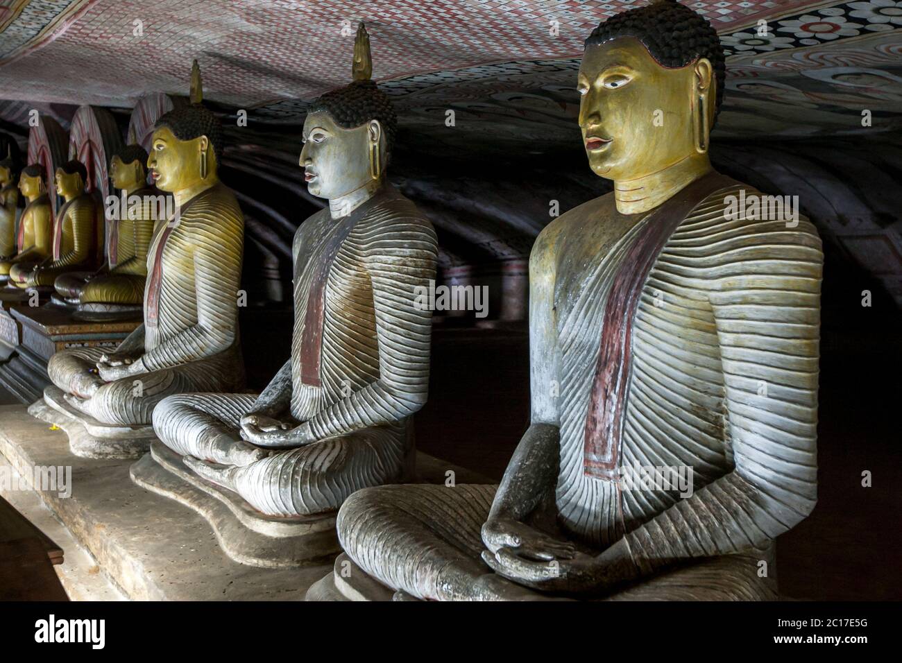 Dambulla cave temples sri lanka hi-res stock photography and images - Alamy