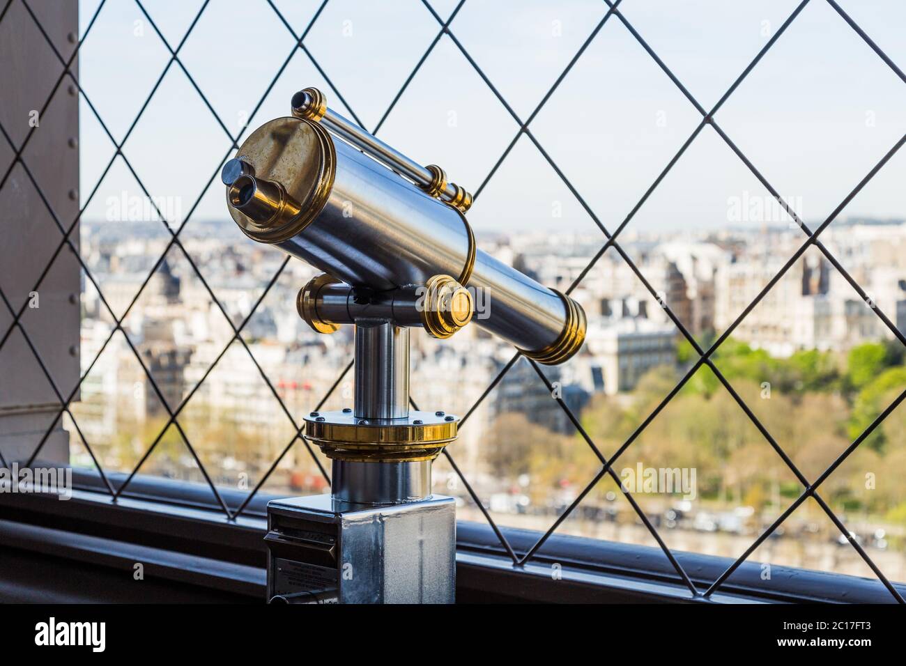Telescope on the eiffel tower hi-res stock photography and images - Alamy