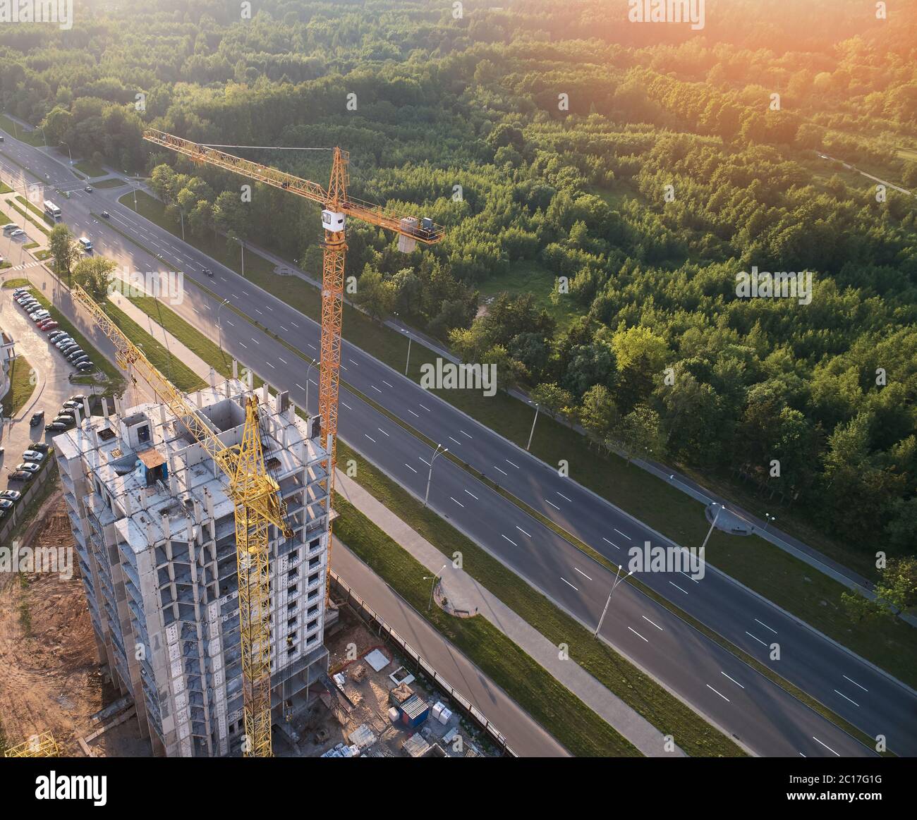 High level building hi-res stock photography and images - Alamy