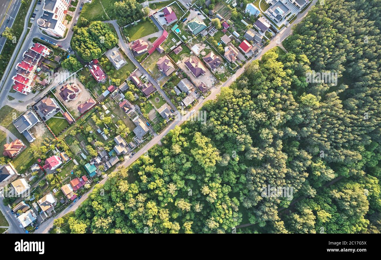 Green town park in hi-res stock photography and images - Alamy