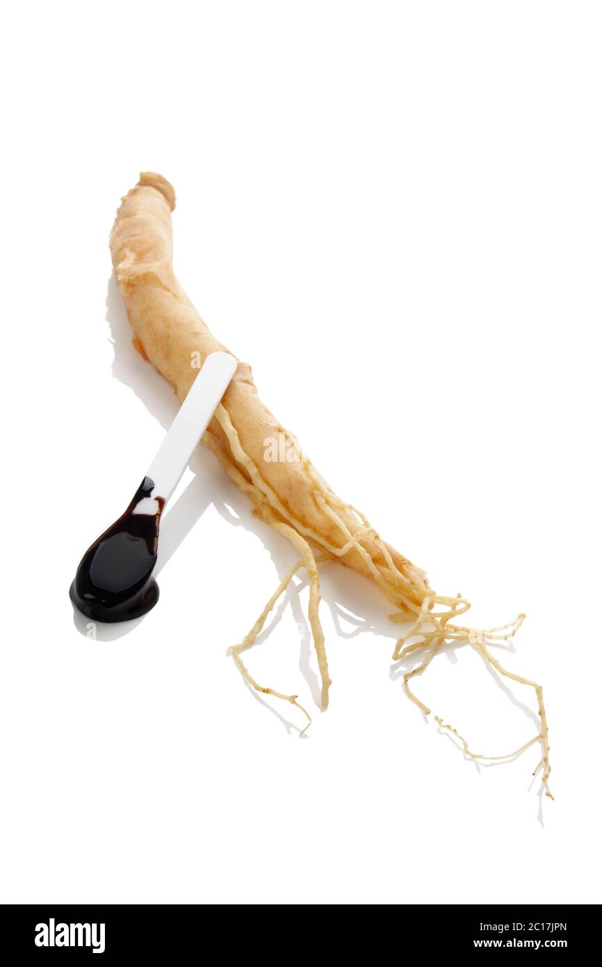 Pure ginseng root and ginseng extract Stock Photo - Alamy