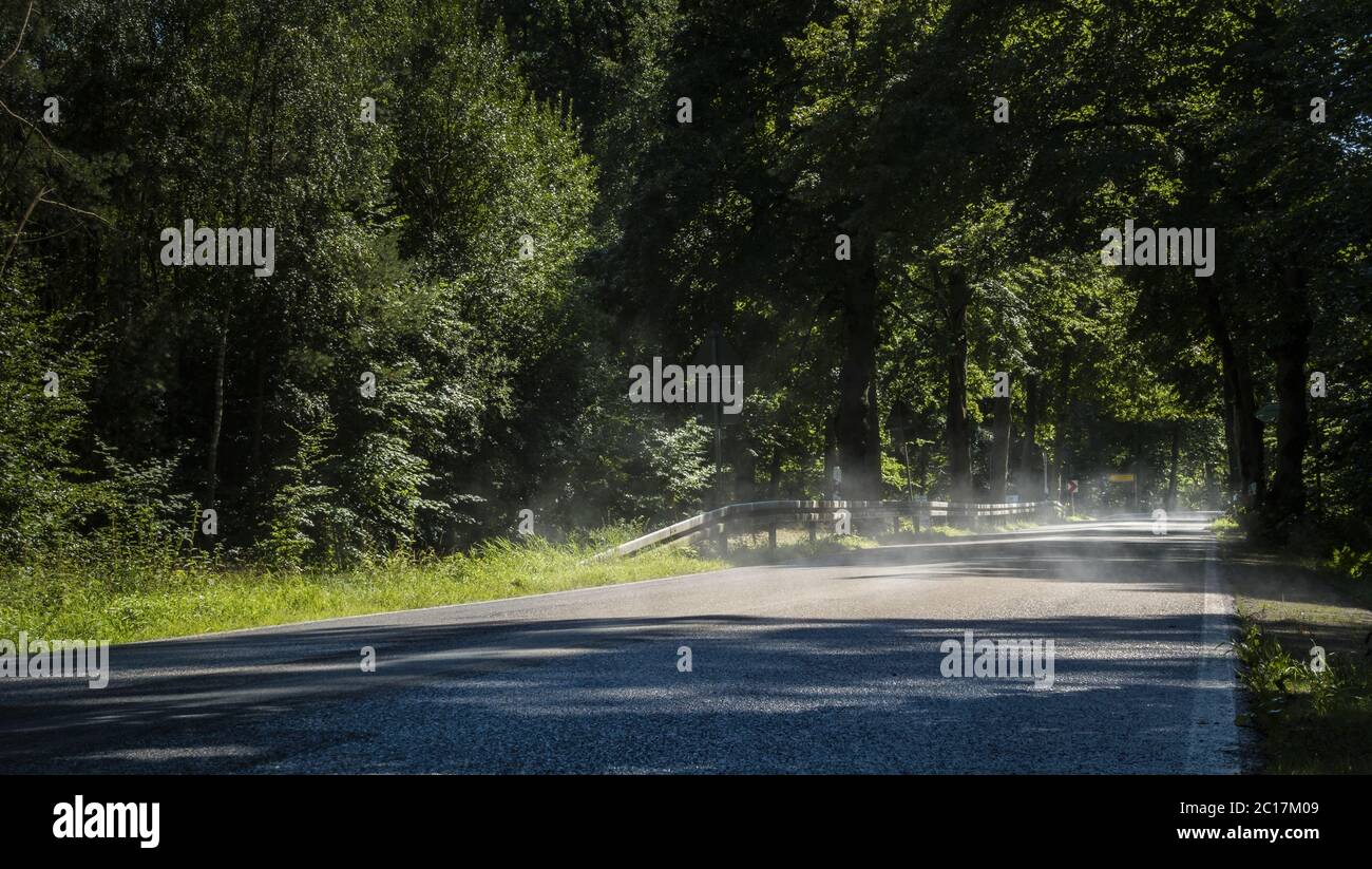 Haze road hi-res stock photography and images - Alamy