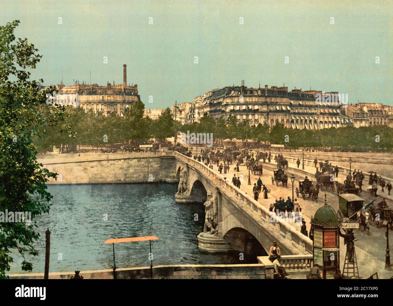 Alma bridge, Paris, France Stock Photo - Alamy