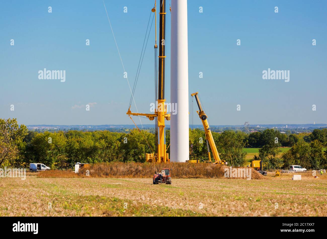 Installation of a wind turbine in wind farm construction site Stock ...