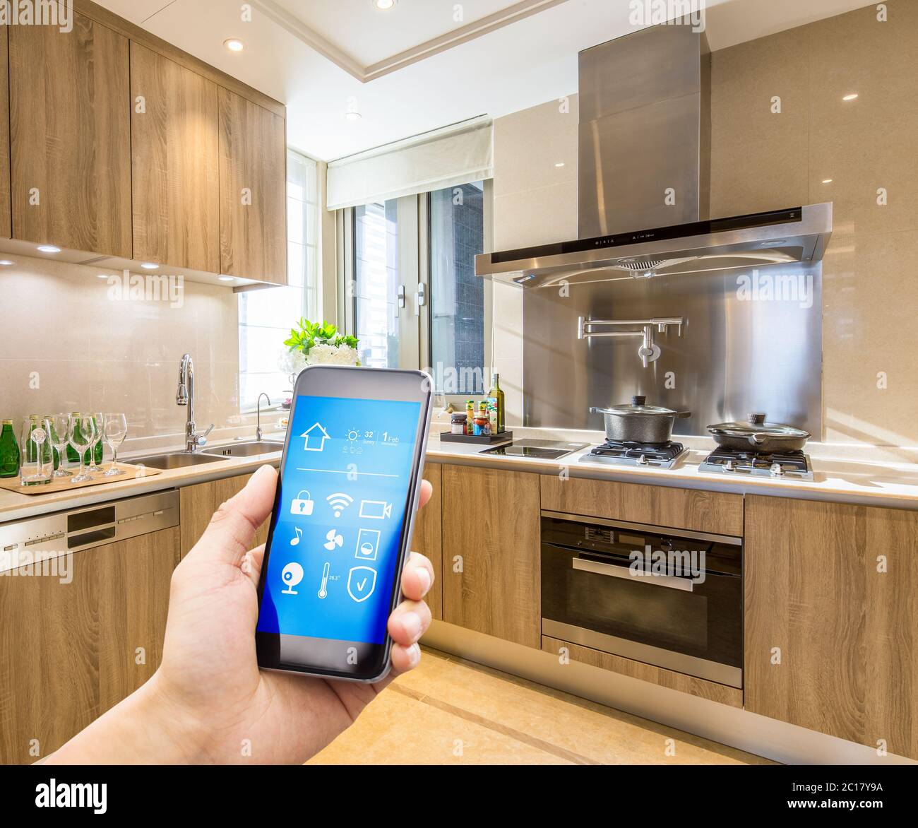 Smart kitchen future hi-res stock photography and images - Alamy