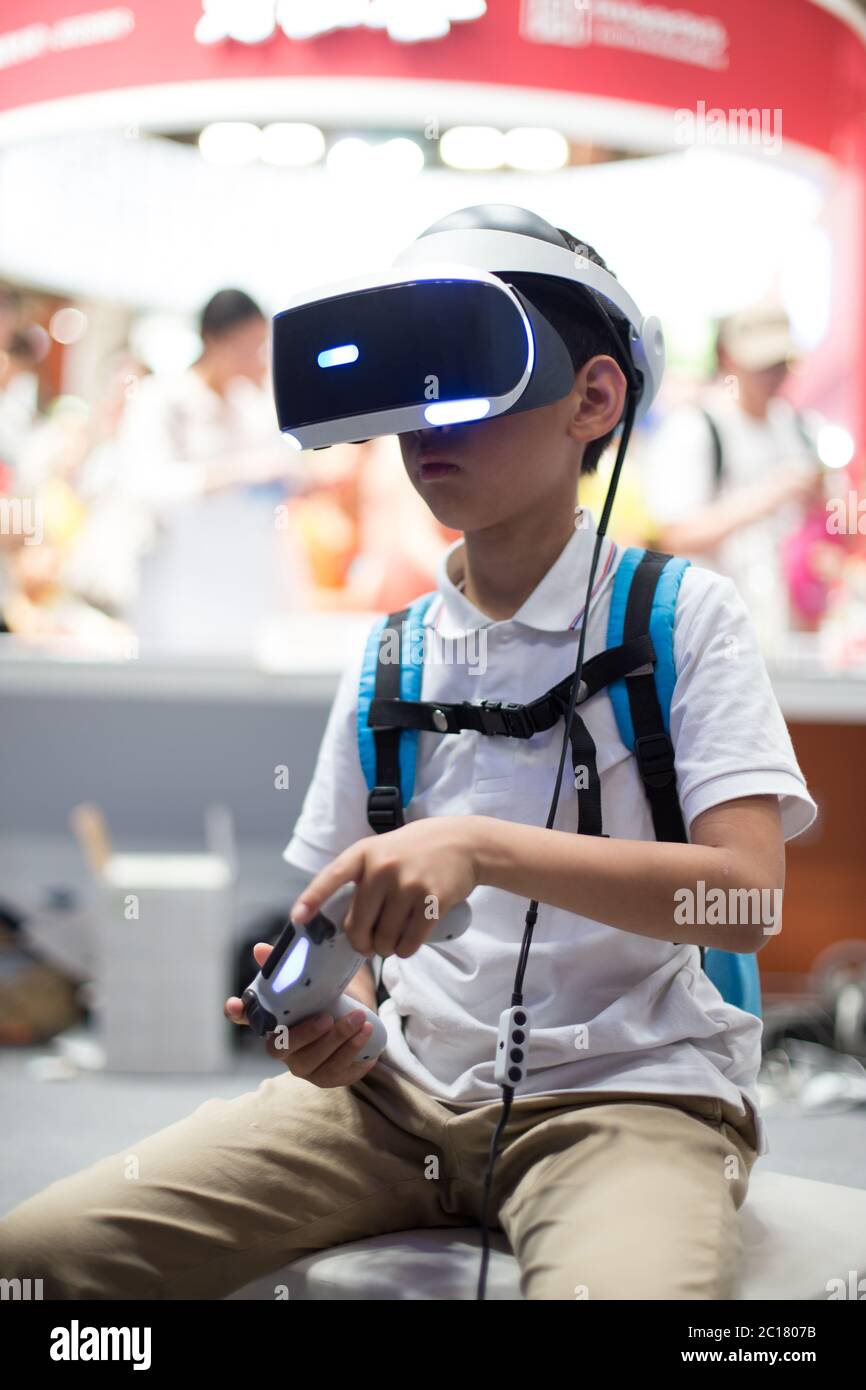 little boy with VR indoors Stock Photo - Alamy