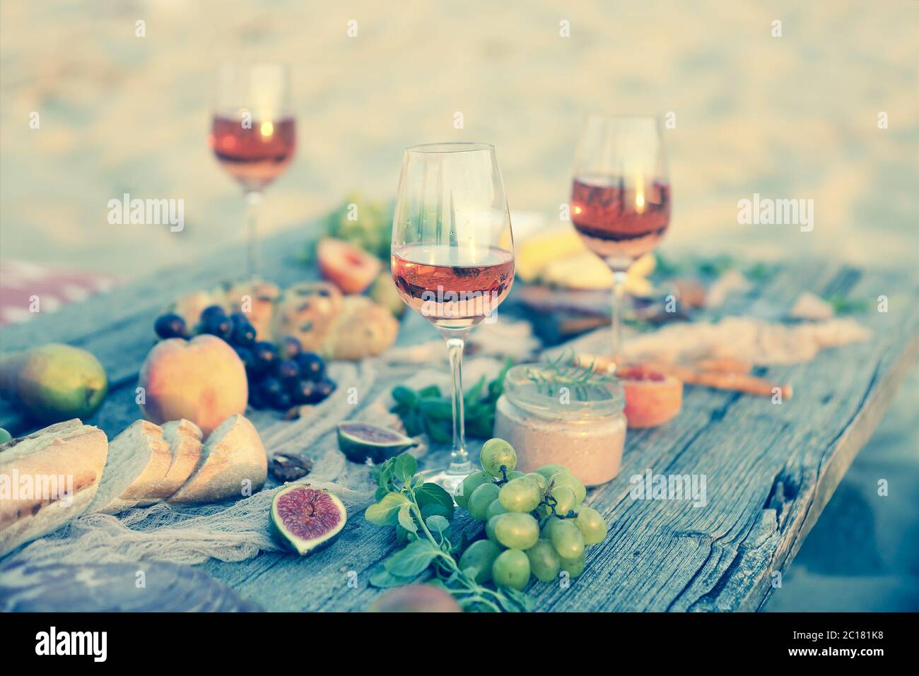 Top view beach picnic table Stock Photo - Alamy