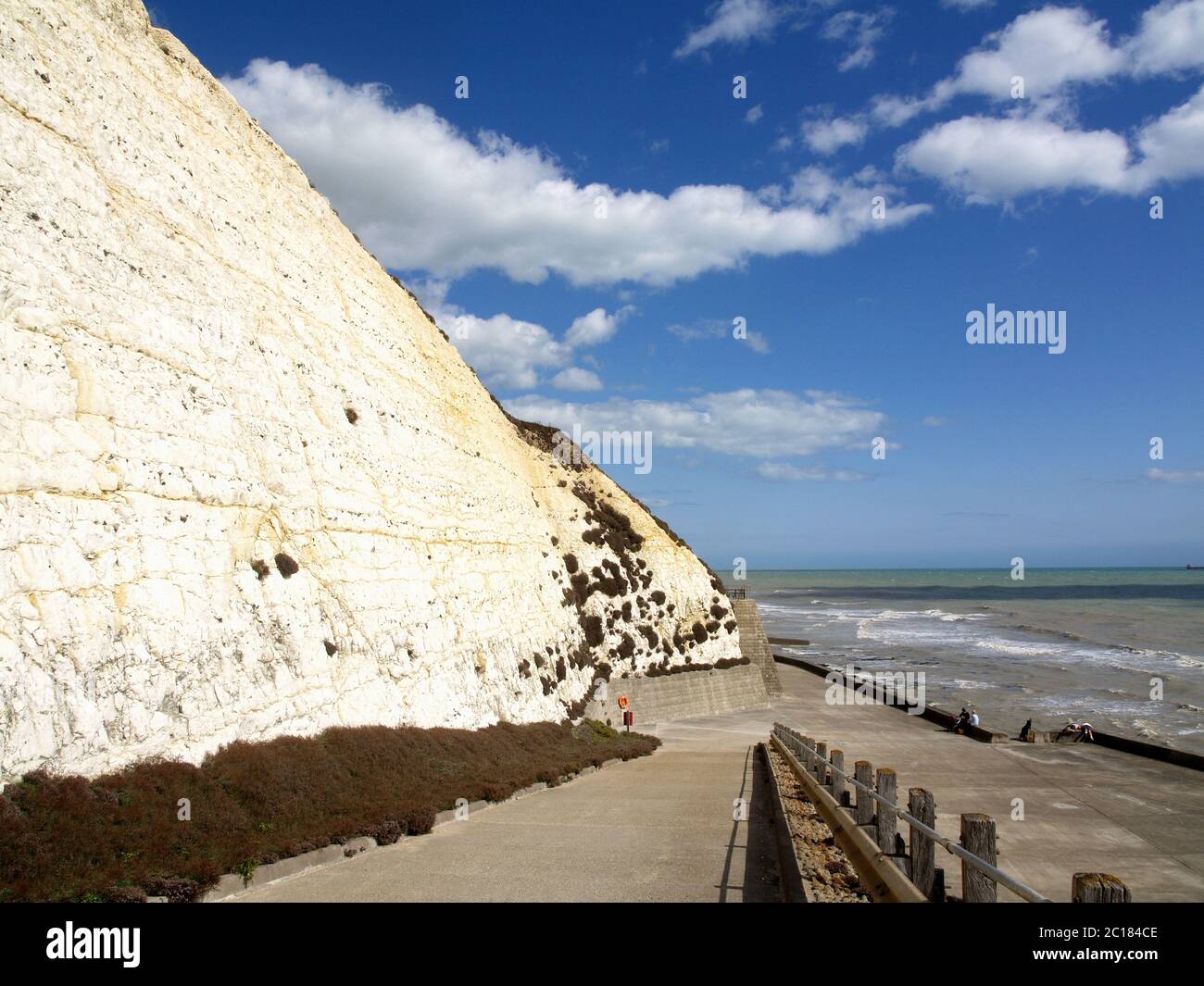 The white chalk cliffs at peacehaven hi-res stock photography and ...