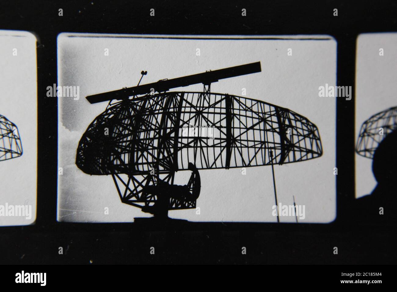 Airport radar 1970s hi-res stock photography and images - Alamy