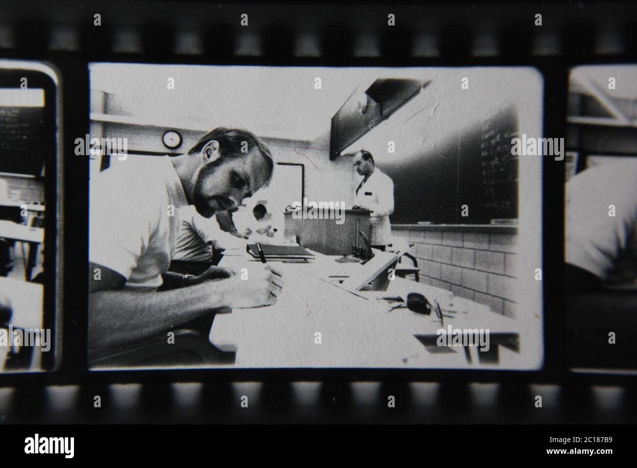 Classroom 1970s high school hi-res stock photography and images - Alamy