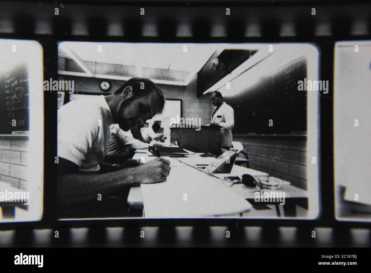 Classroom 1970s high school hi-res stock photography and images - Alamy