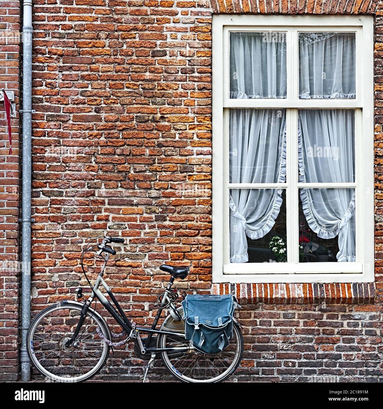Window cycle hi-res stock photography and images - Alamy
