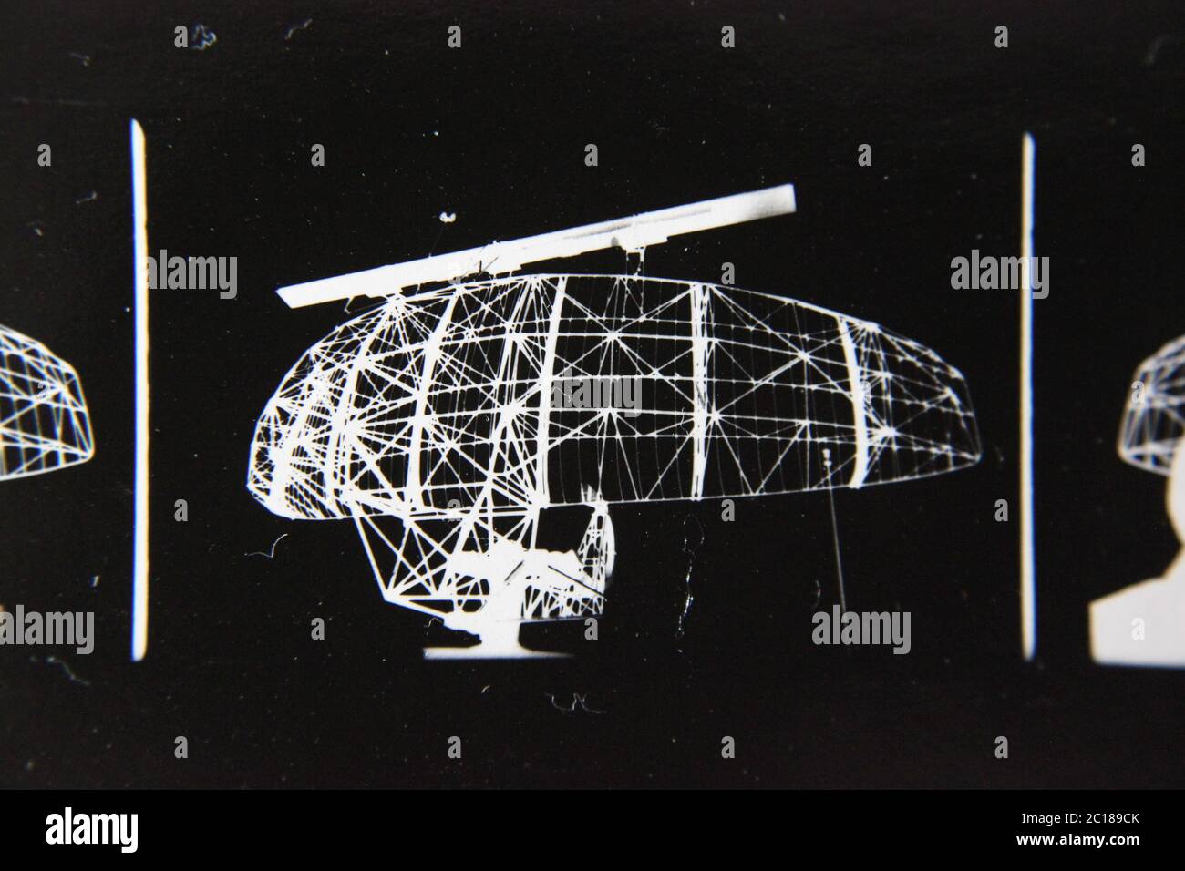 Airport radar 1970s hi-res stock photography and images - Alamy