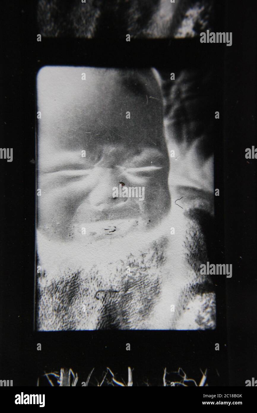 Film negative contact sheet hi-res stock photography and images - Alamy