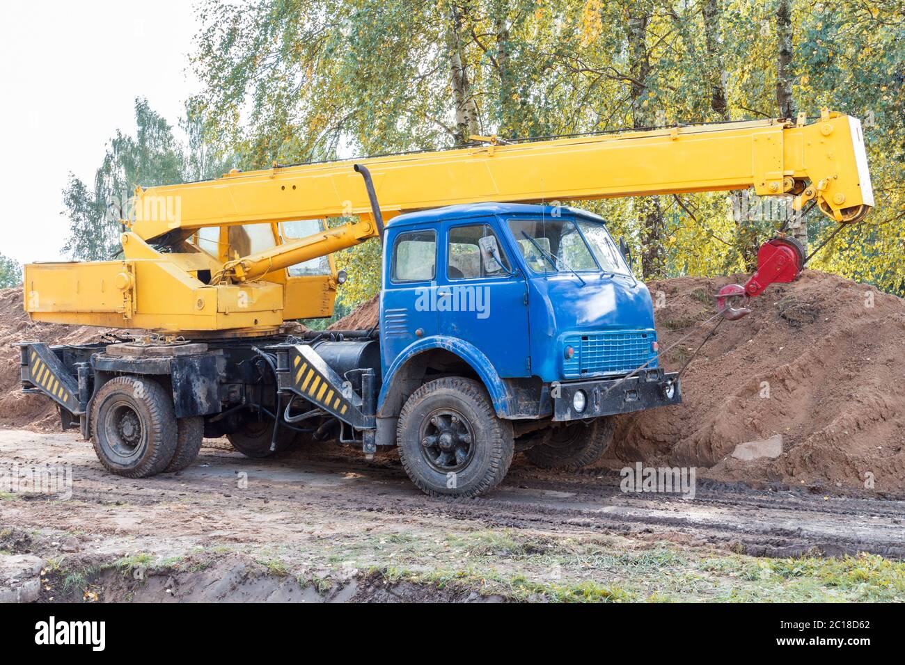 Old mobile crane Stock Photo - Alamy