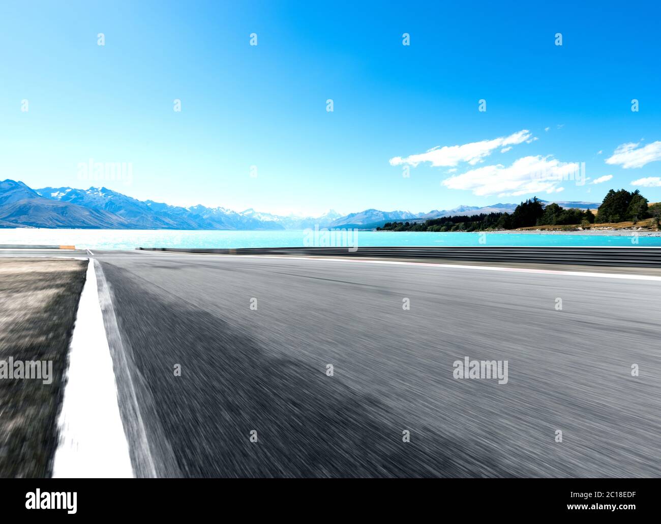 Asphalt road lake background hi-res stock photography and images - Alamy