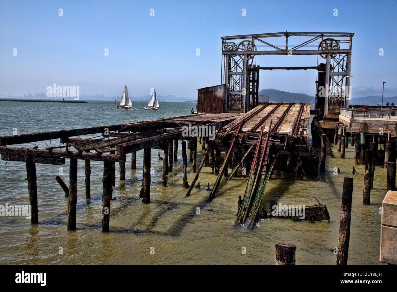 Loading ramps hi-res stock photography and images - Alamy