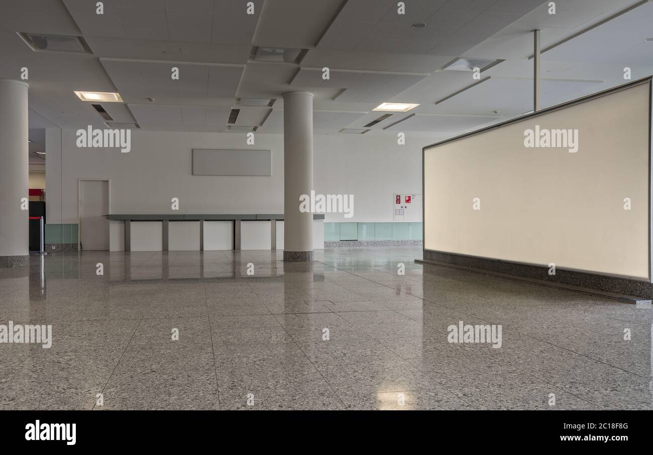 Commercial space hi-res stock photography and images - Alamy