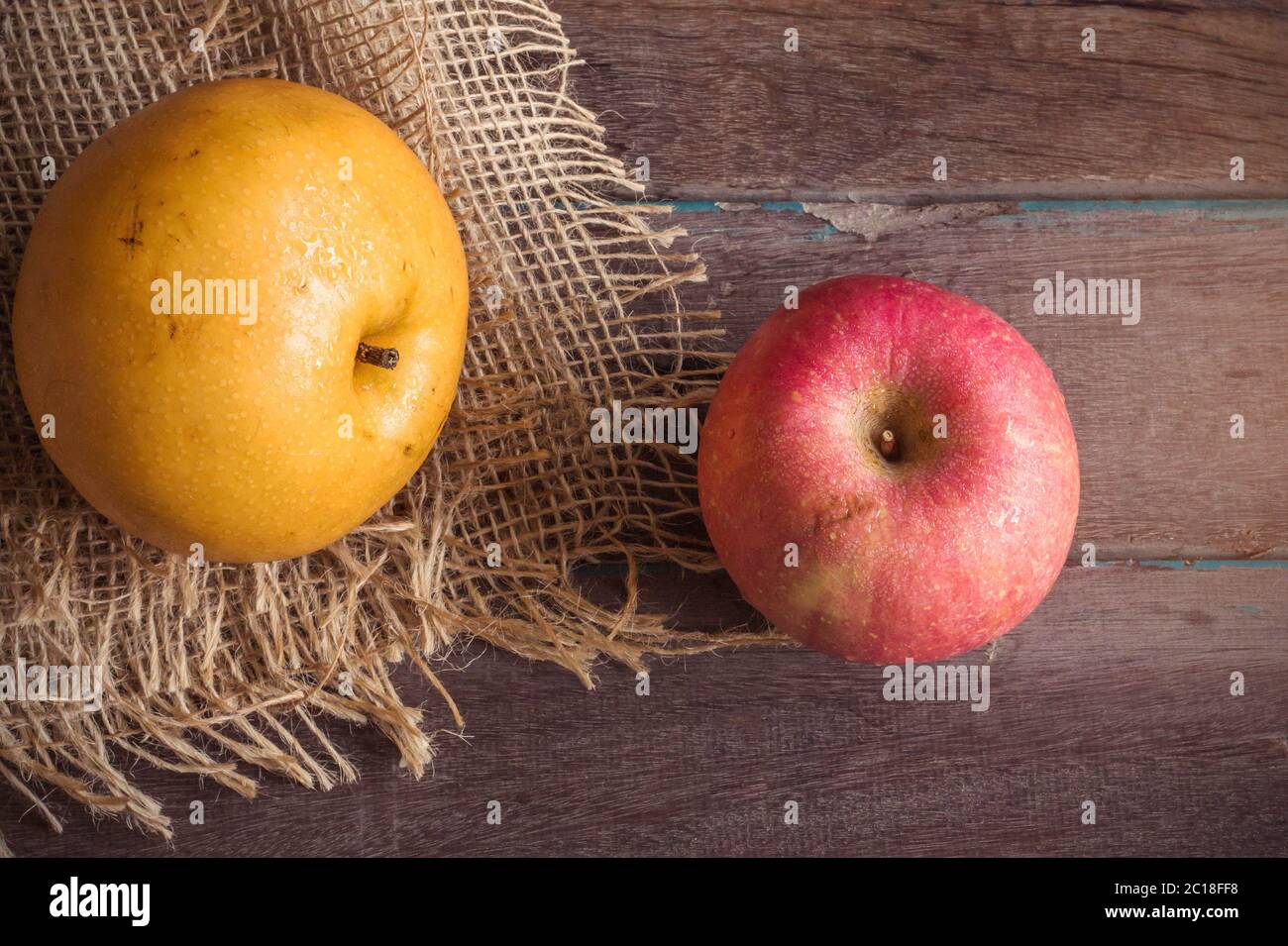 Table pear hi-res stock photography and images - Alamy