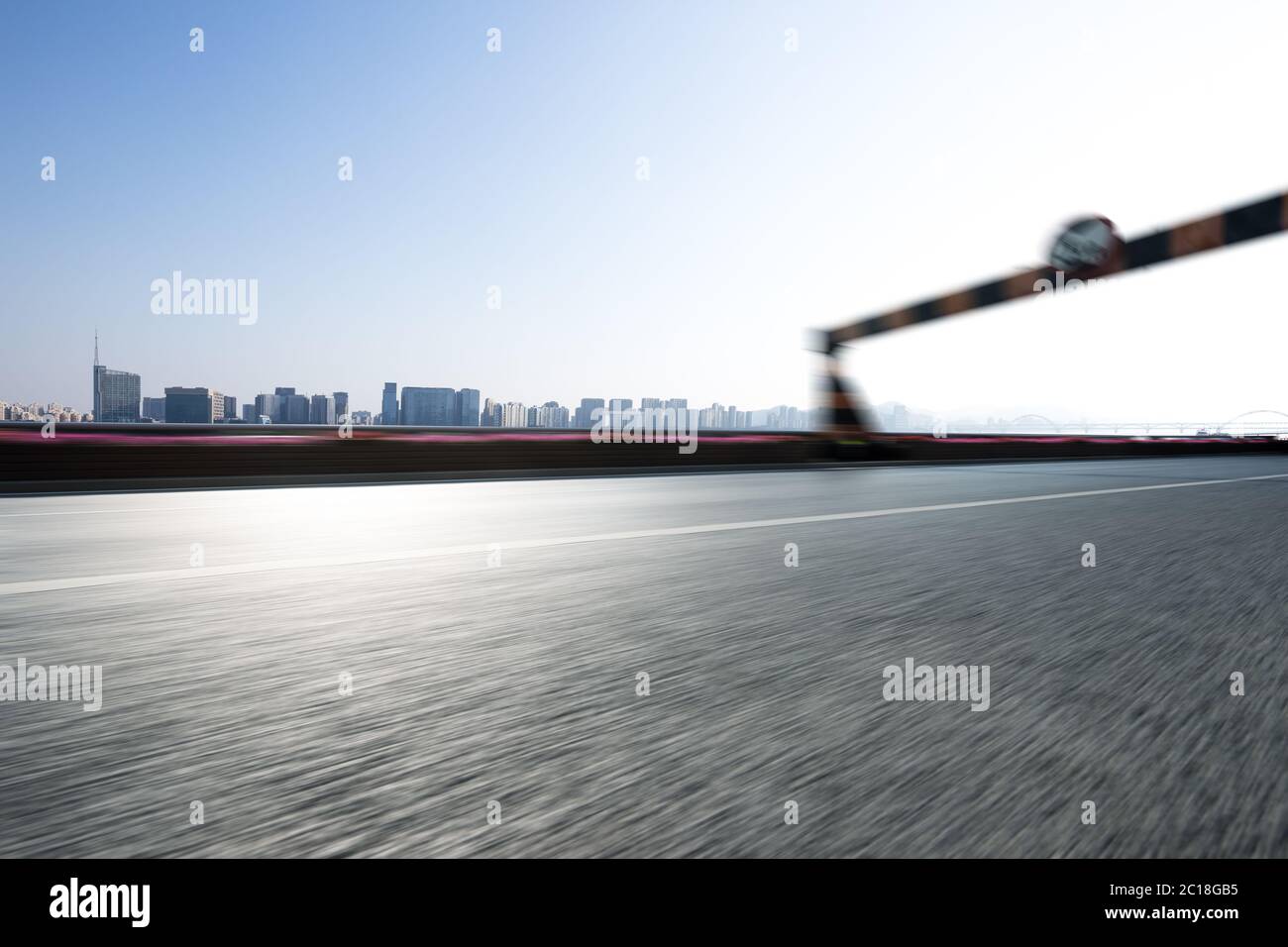 Emtpy buildings hi-res stock photography and images - Alamy