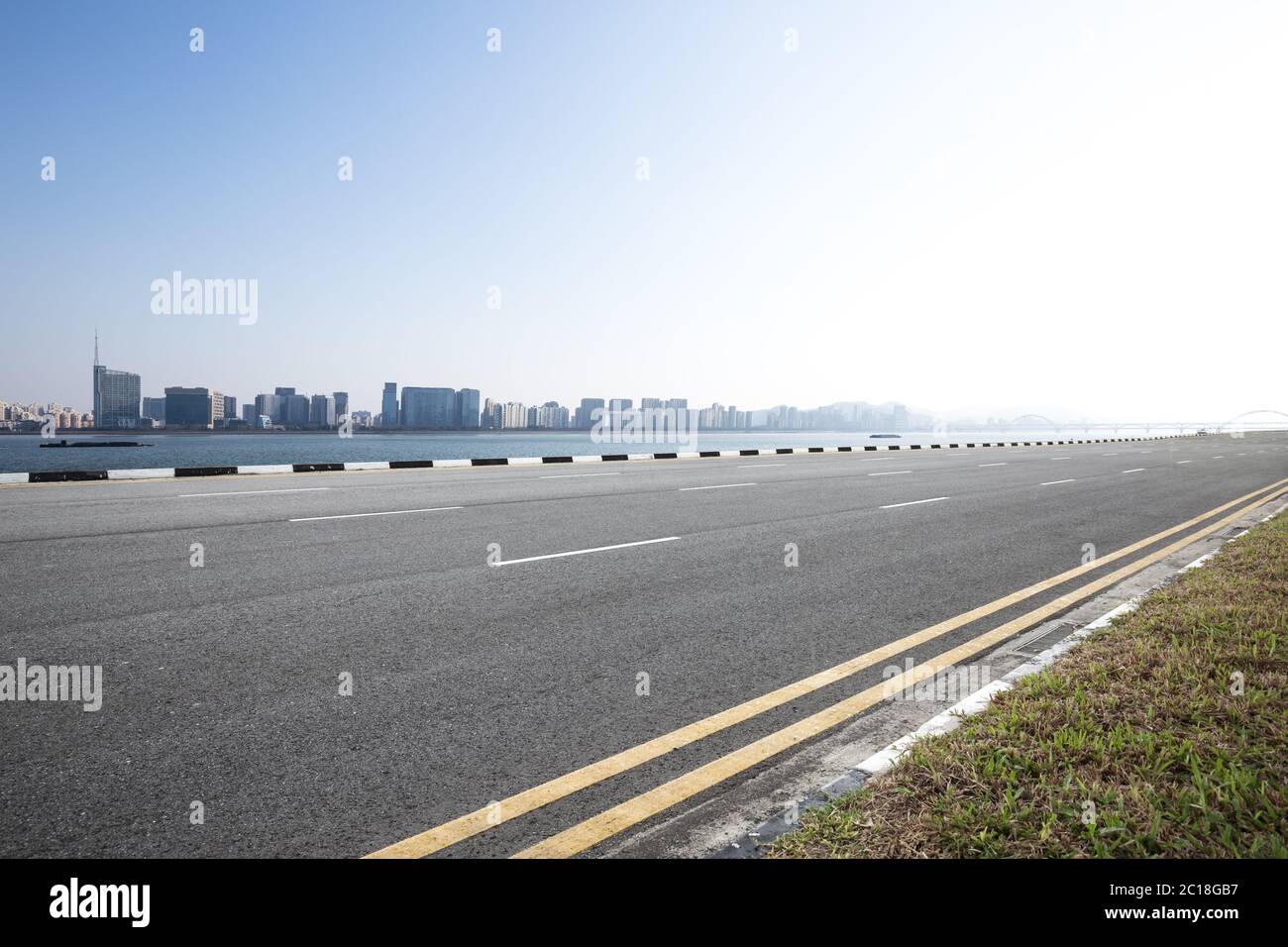 Emtpy buildings hi-res stock photography and images - Alamy