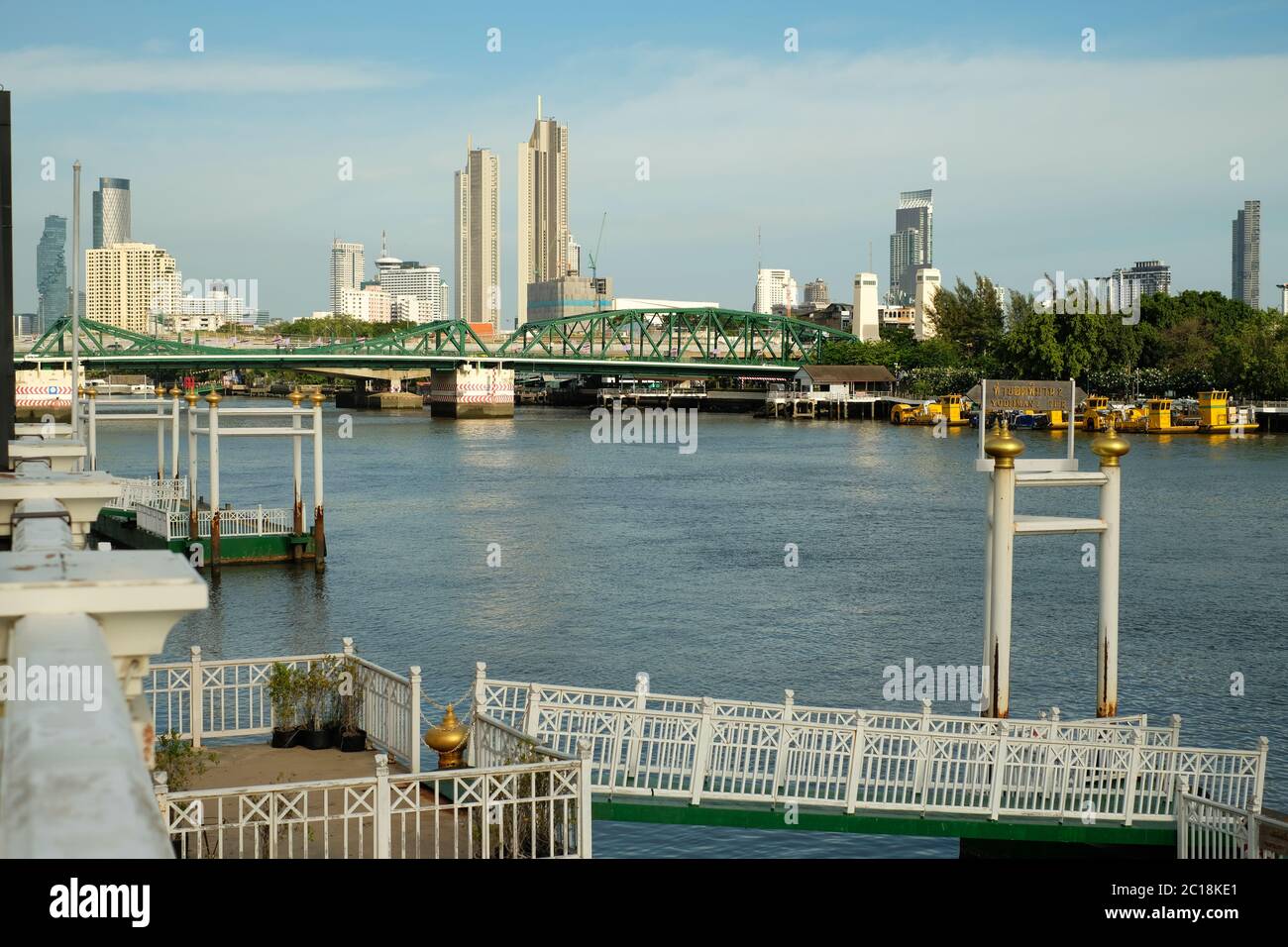 Piers 1 hi-res stock photography and images - Alamy