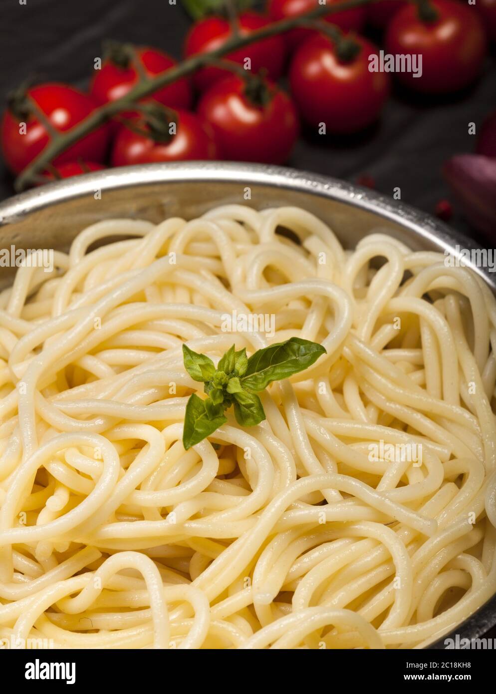 Spaghetti bolognese pan hi-res stock photography and images - Alamy