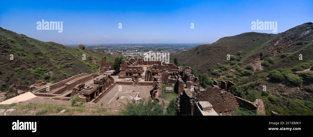 Takht-i-Bhai Parthian archaeological site and Buddhist monastery ...