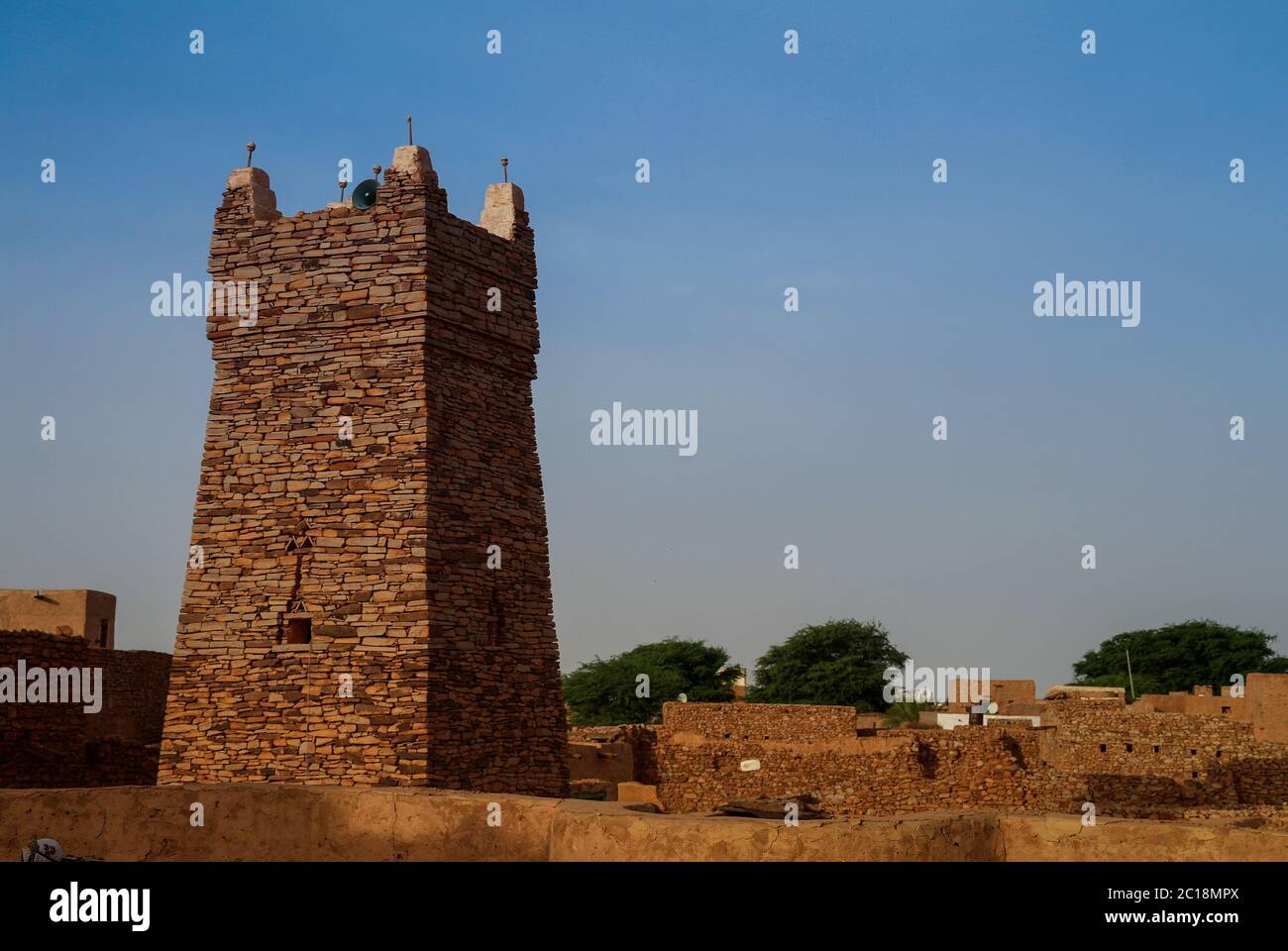 Chinguetti mosque, one of the symbols Mauritania Stock Photo - Alamy