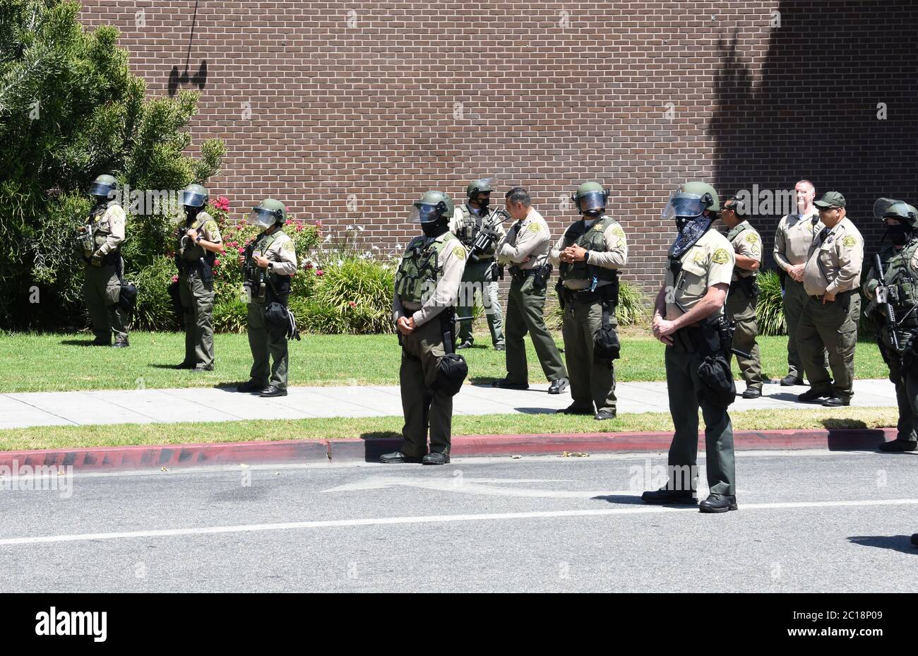 Riot gear at blm protest hi-res stock photography and images - Alamy