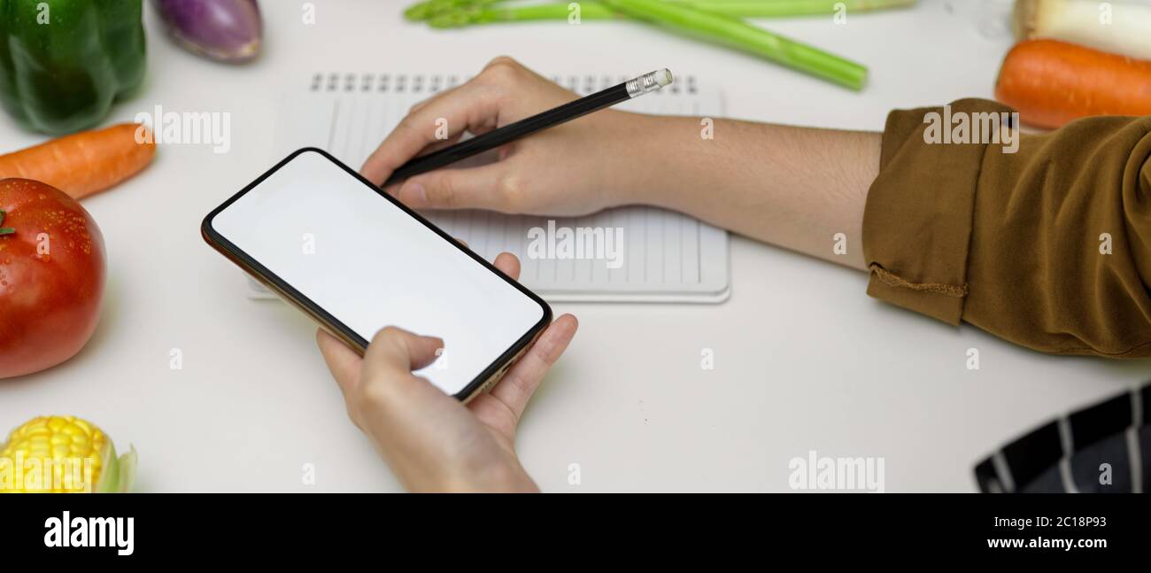 Phone screen mock cooking hi-res stock photography and images - Alamy