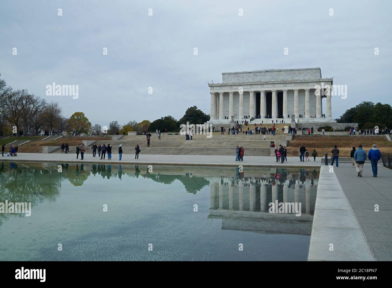 Lincoln Memorial and Lincoln Steps in the city centre of Washington DC ...