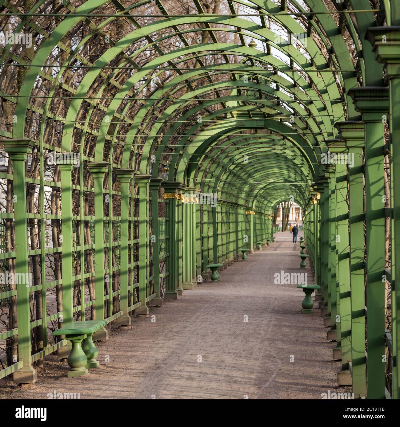 Green arcs hi-res stock photography and images - Alamy