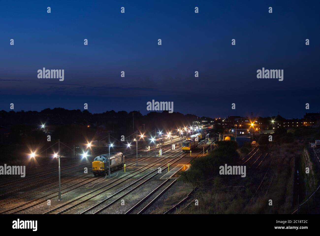 Northern rail class 142 pacer train 142089 and and DRS class 37 ...