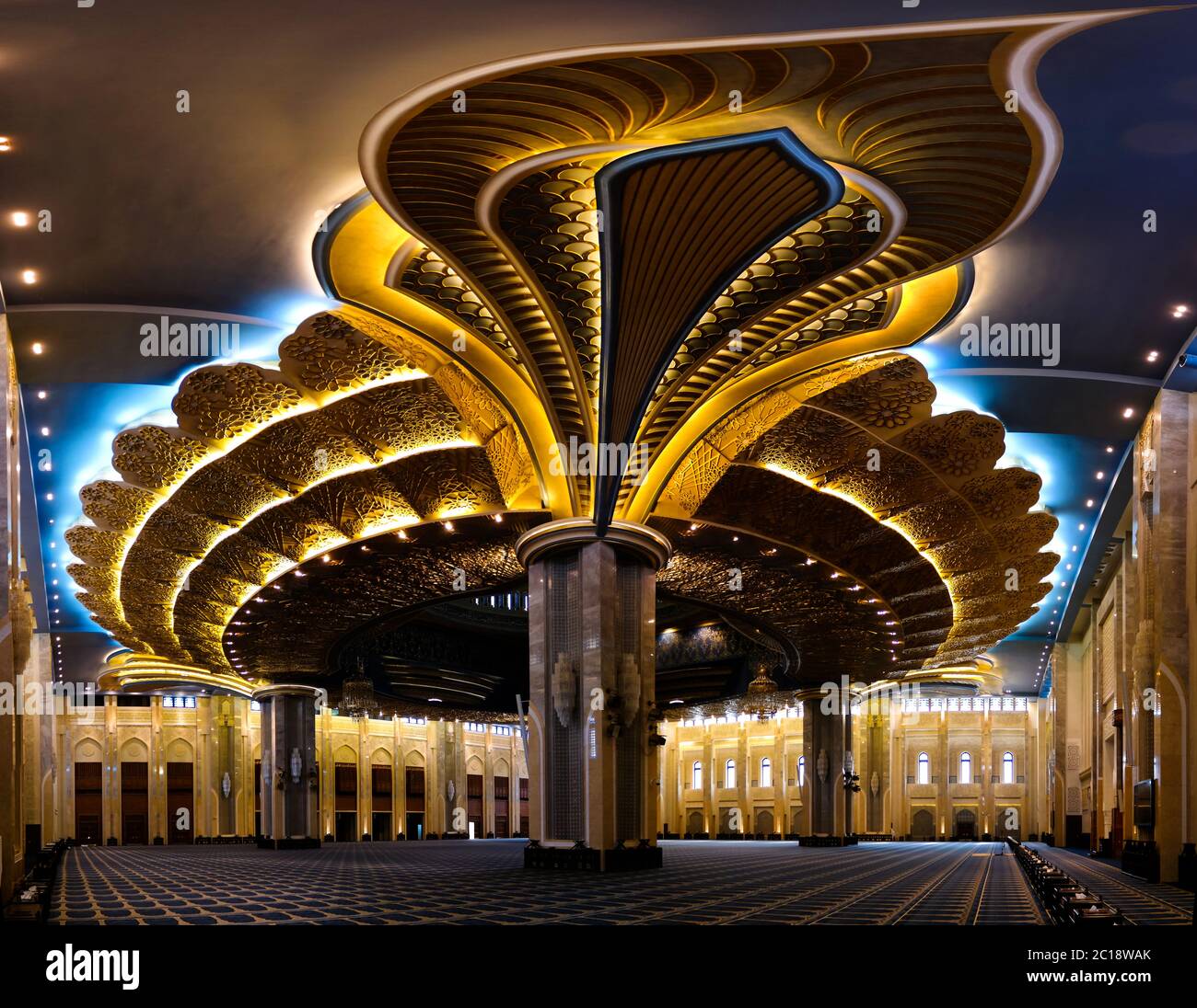Kuwait Grand Mosque interior, Kuwait-city, Kuwait Stock Photo - Alamy
