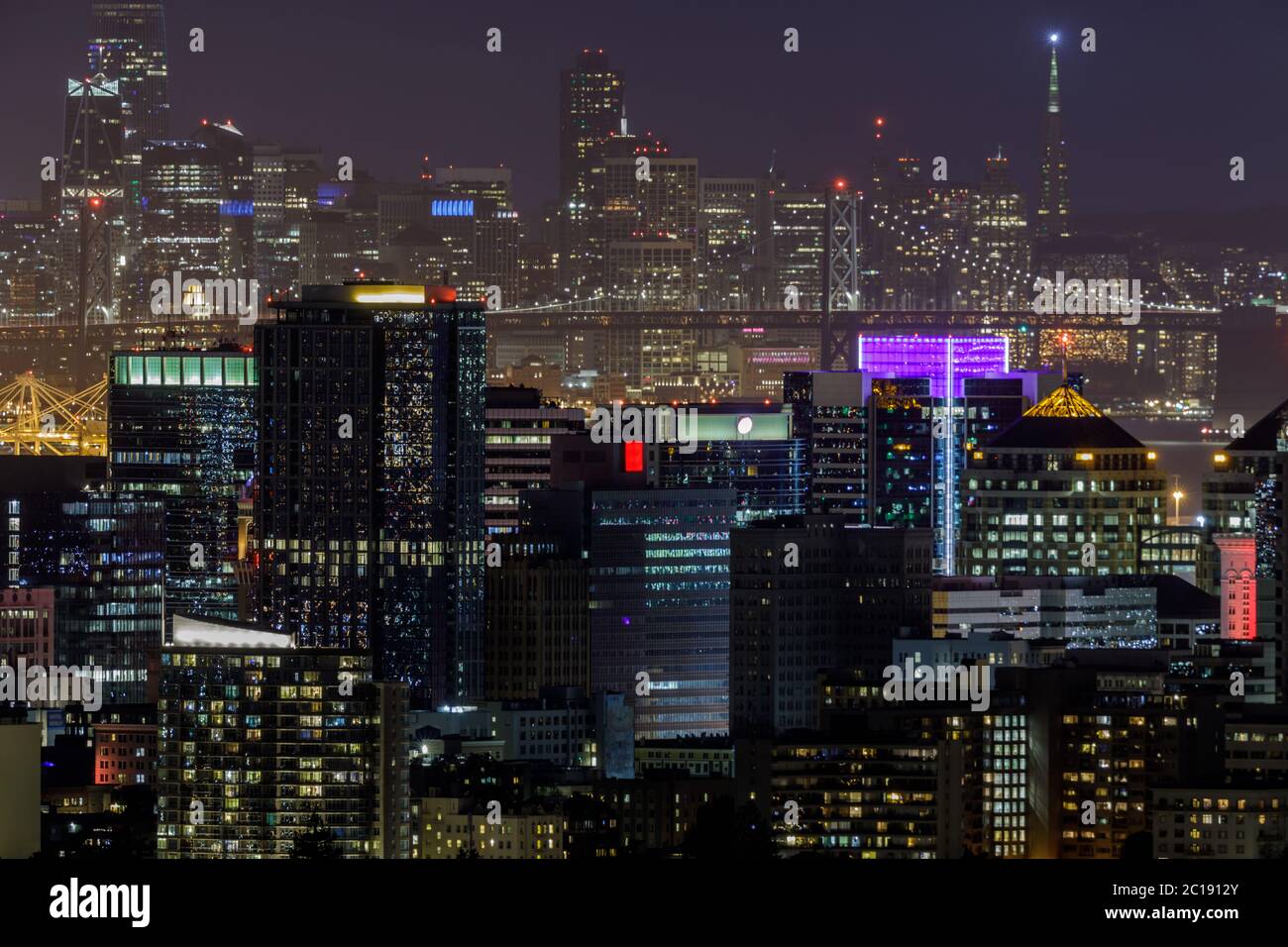Downtown oakland skyline night hi-res stock photography and images - Alamy