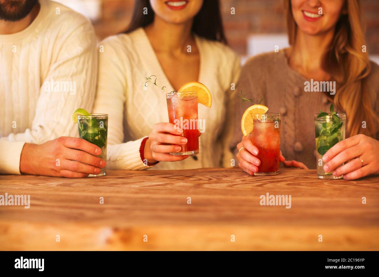 Evening cocktails home hi-res stock photography and images - Alamy