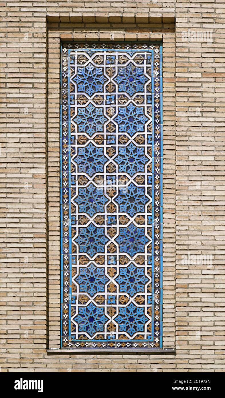 Old Eastern mosaic on the wall, Uzbekistan Stock Photo - Alamy
