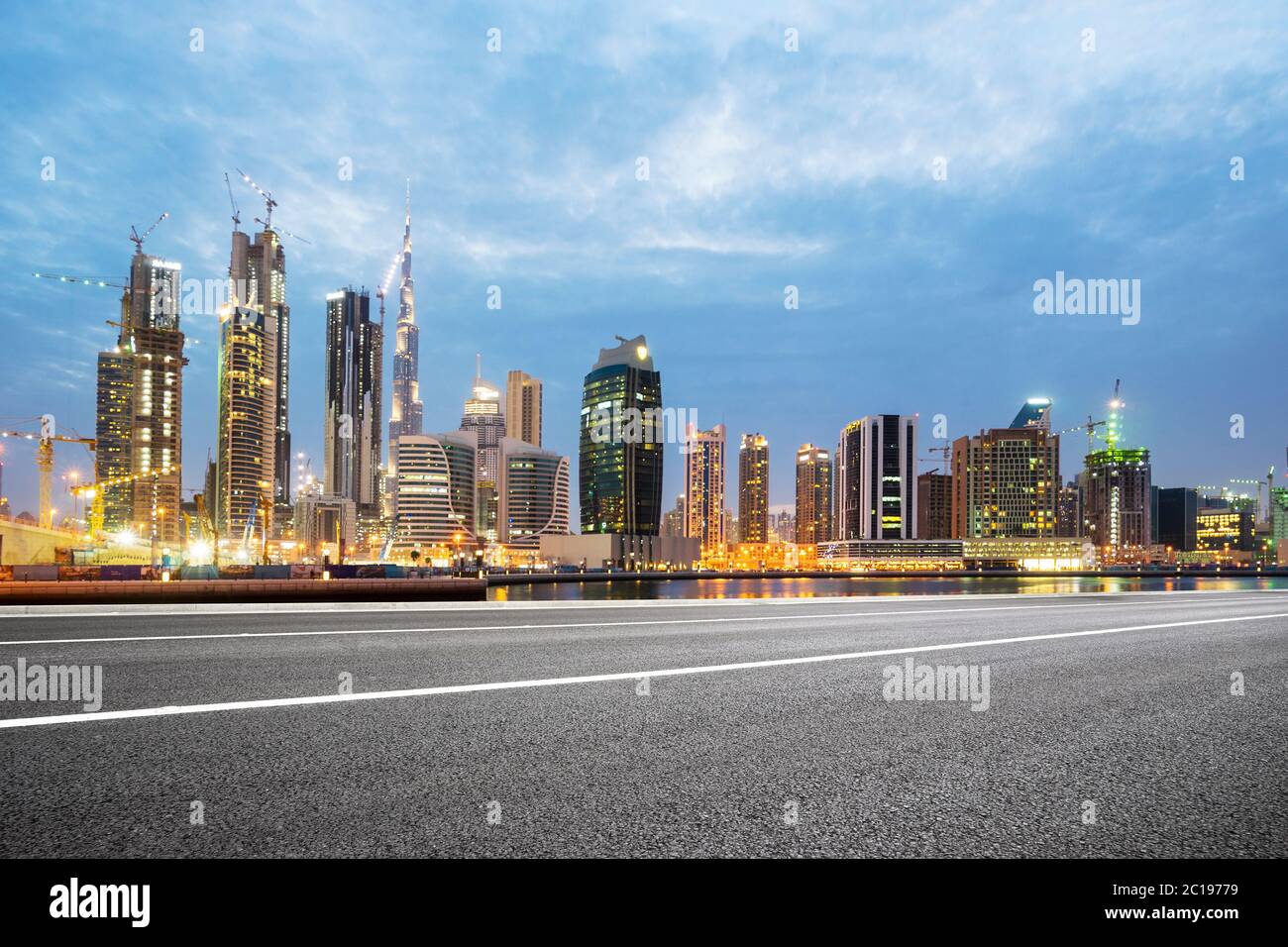Empty dubai background hi-res stock photography and images - Alamy