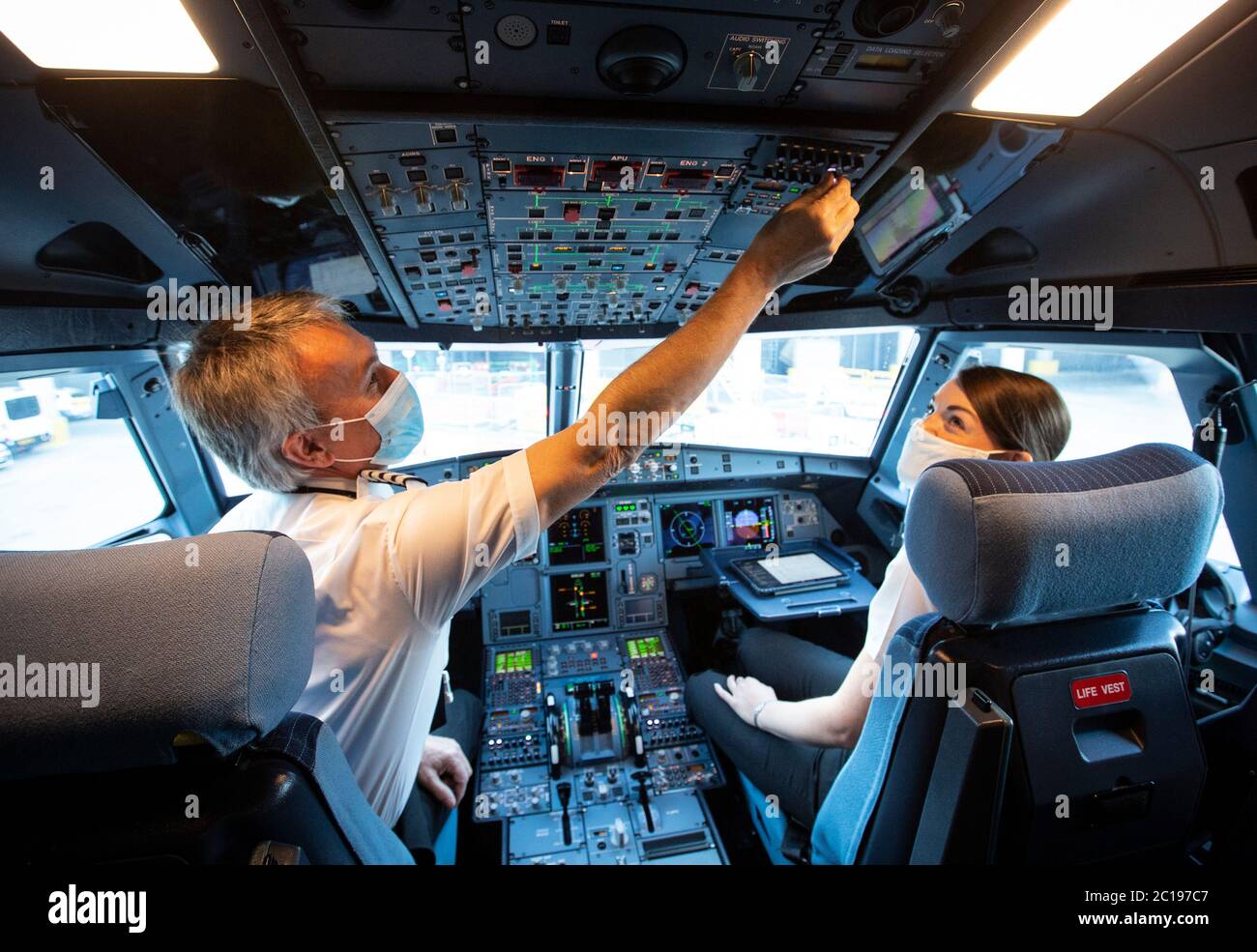 Director flight operations hi-res stock photography and images - Alamy