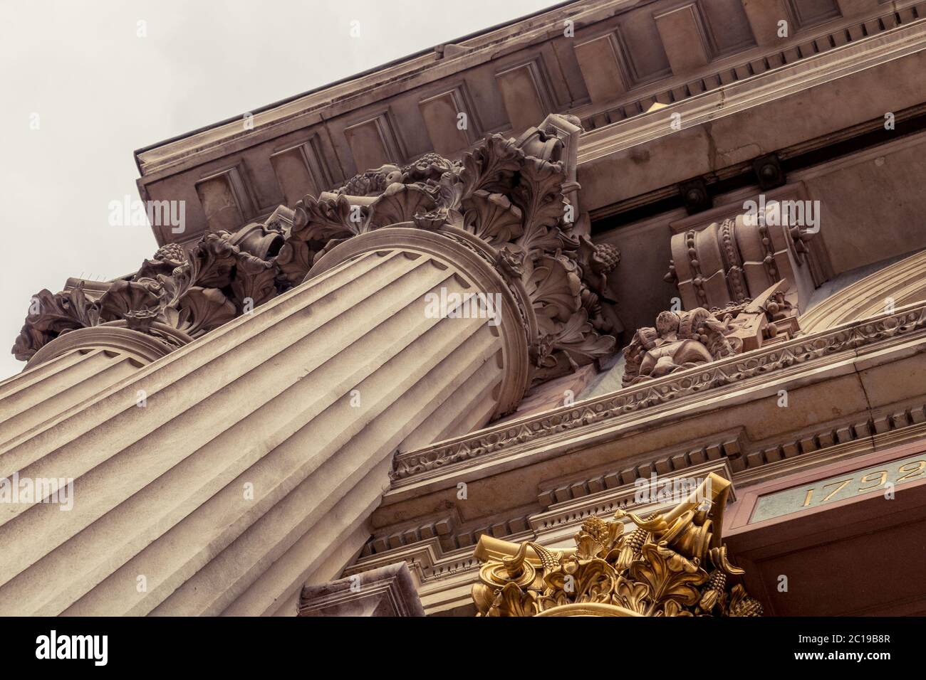 Corinthian column capital featuring acanthus leaves Stock Photo - Alamy
