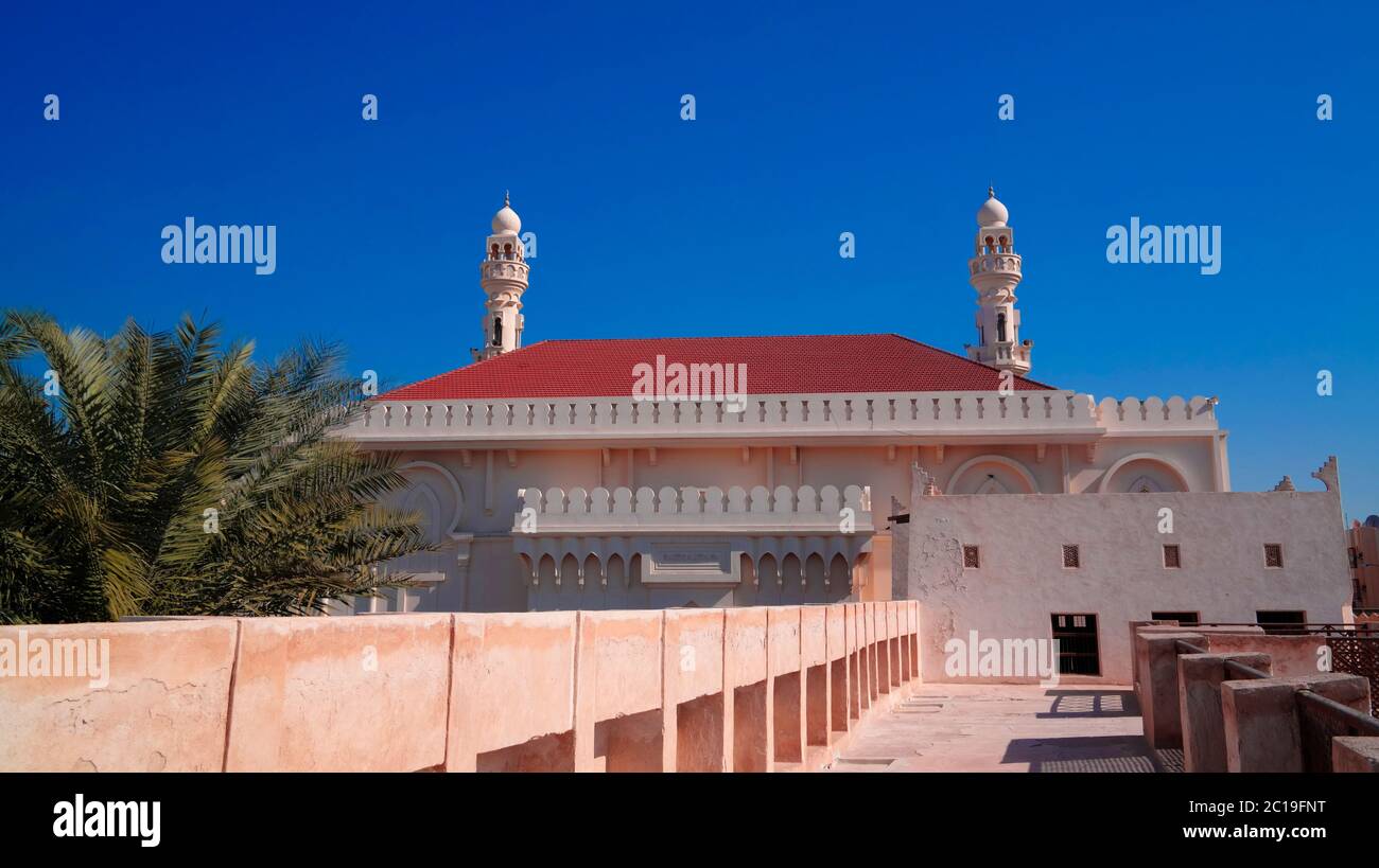 Muharraq mosque hi-res stock photography and images - Alamy