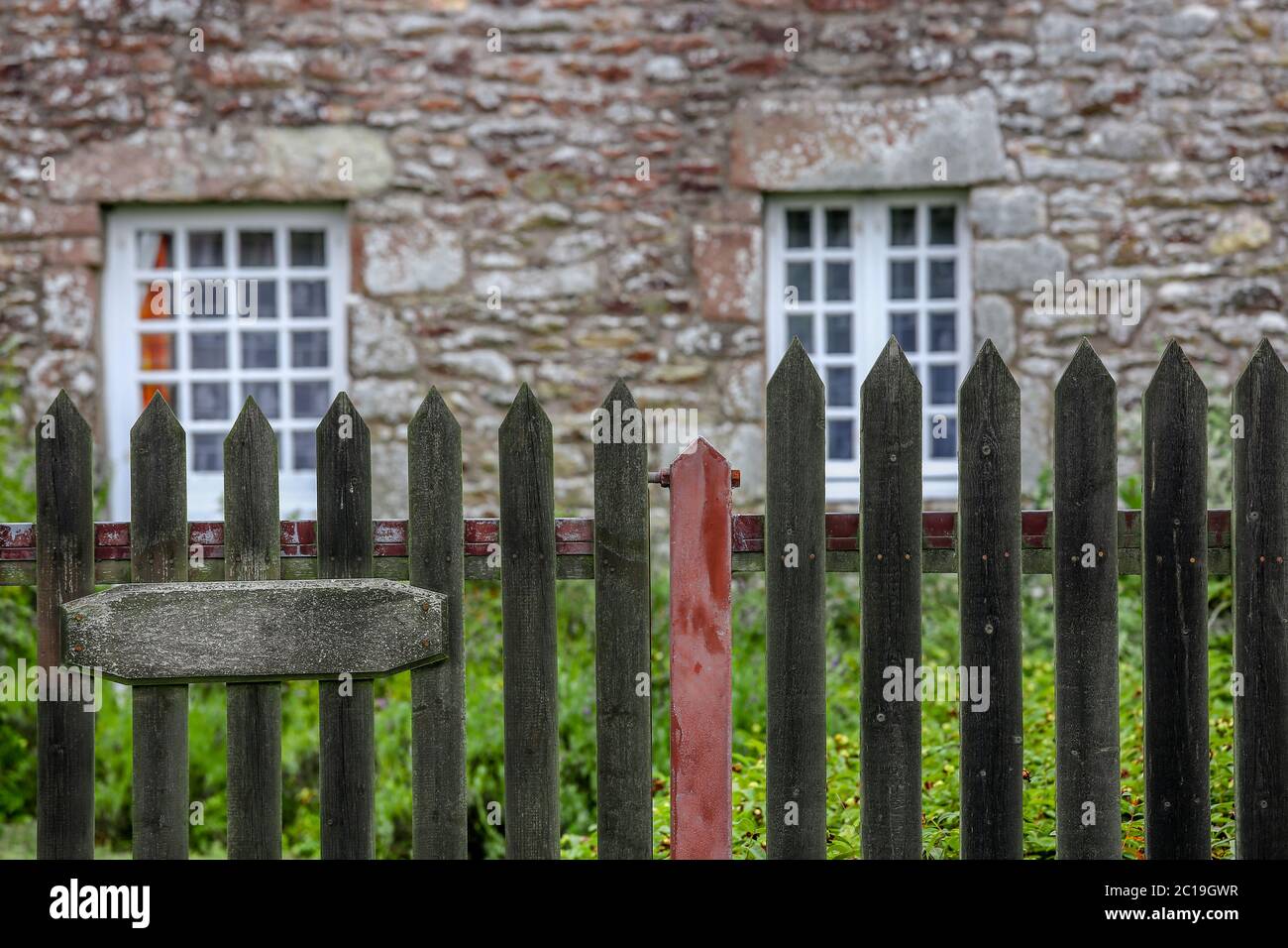 Mullion windows hi-res stock photography and images - Alamy
