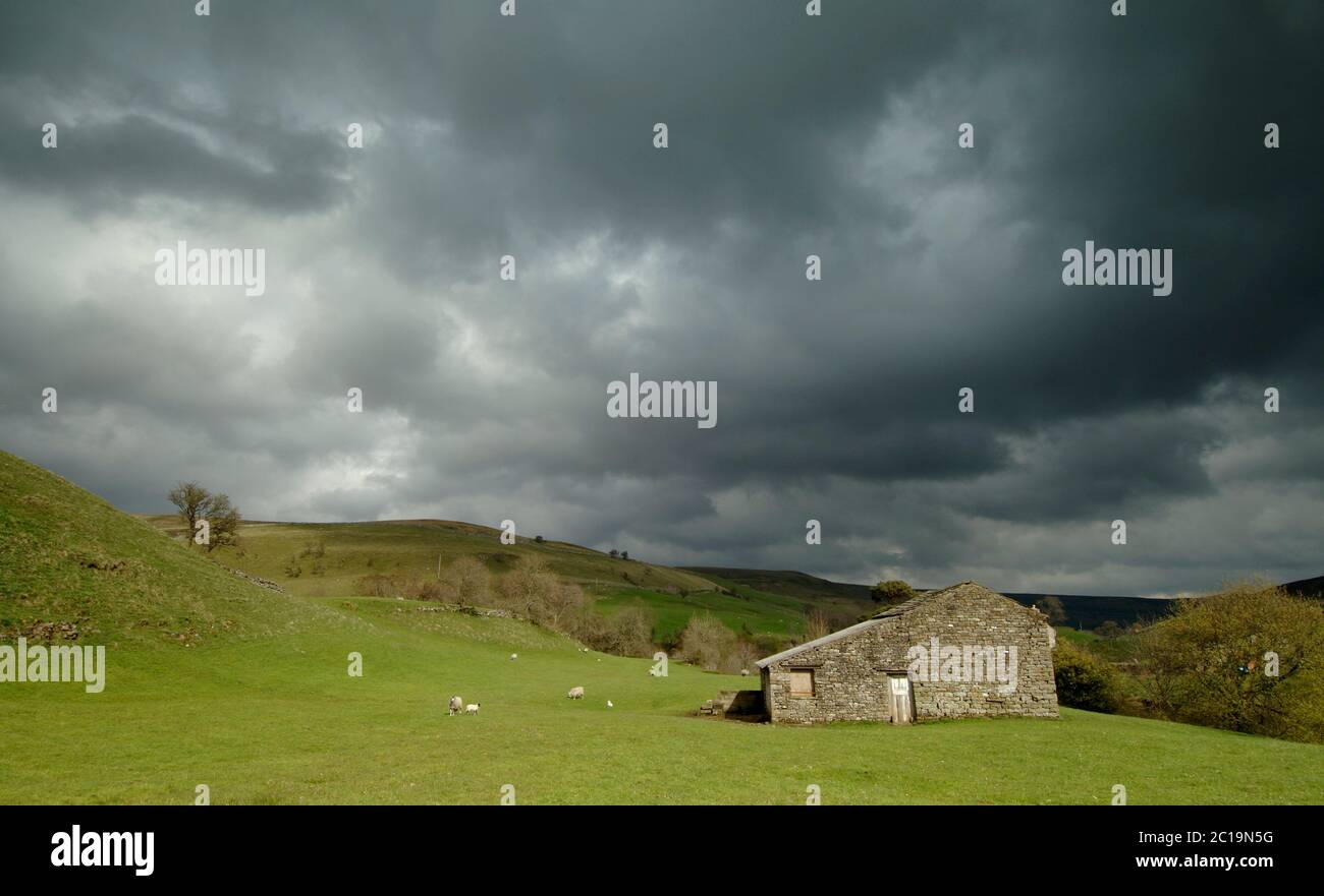 Cumbrian barn hi-res stock photography and images - Alamy